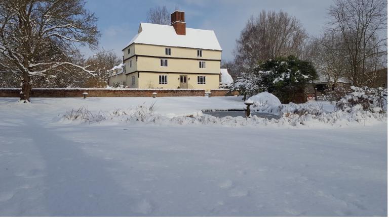A Magical Christmas Wedding at Houchins - Houchins Weddings & Events in ...