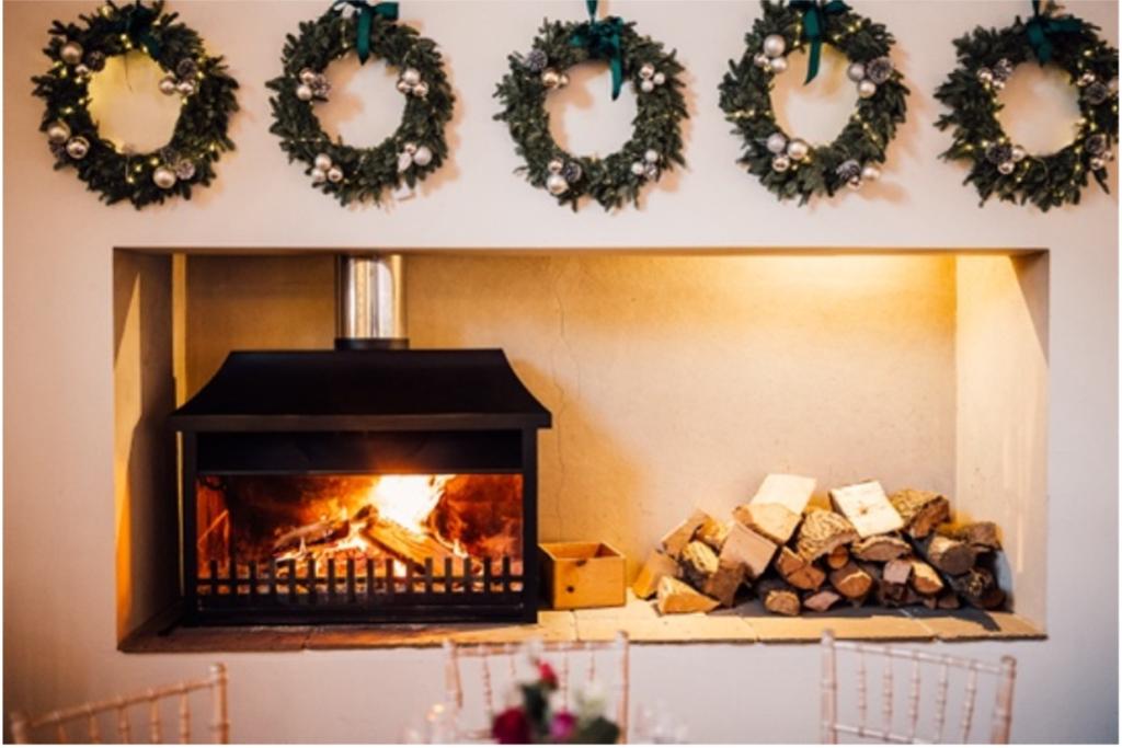 A Magical Christmas Wedding at Houchins - Houchins Weddings & Events in ...